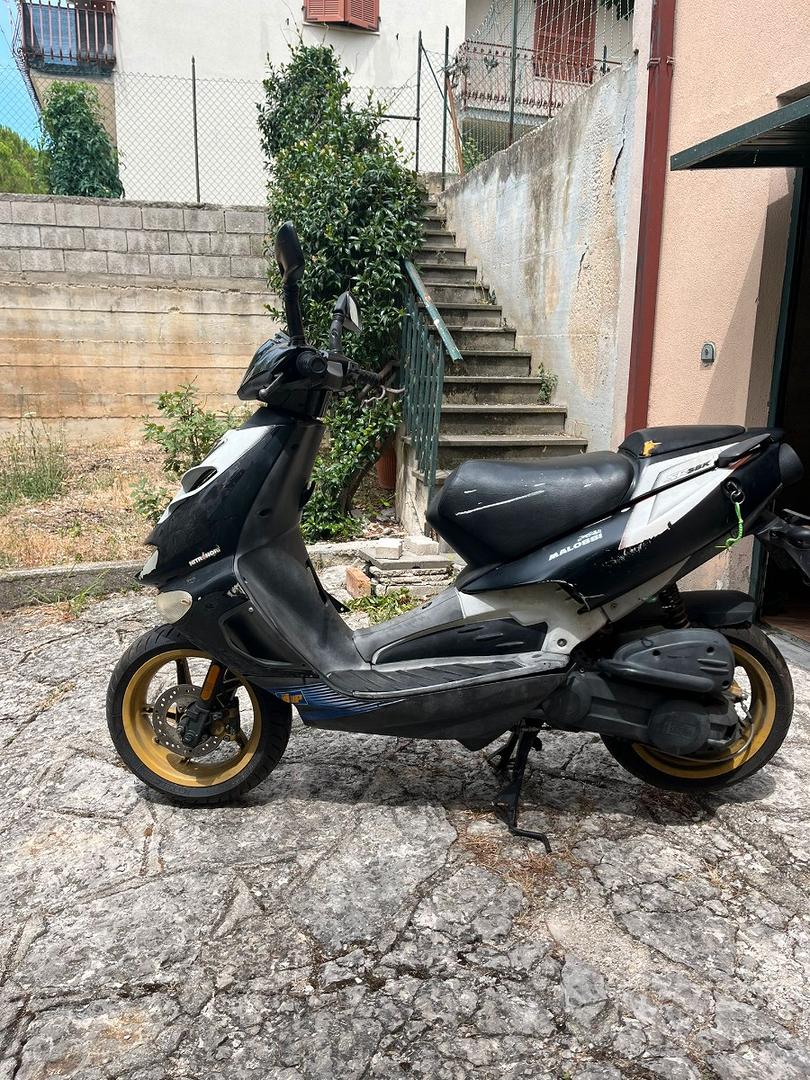 Aprilia SR 50 - Moto e Scooter In vendita a Ancona