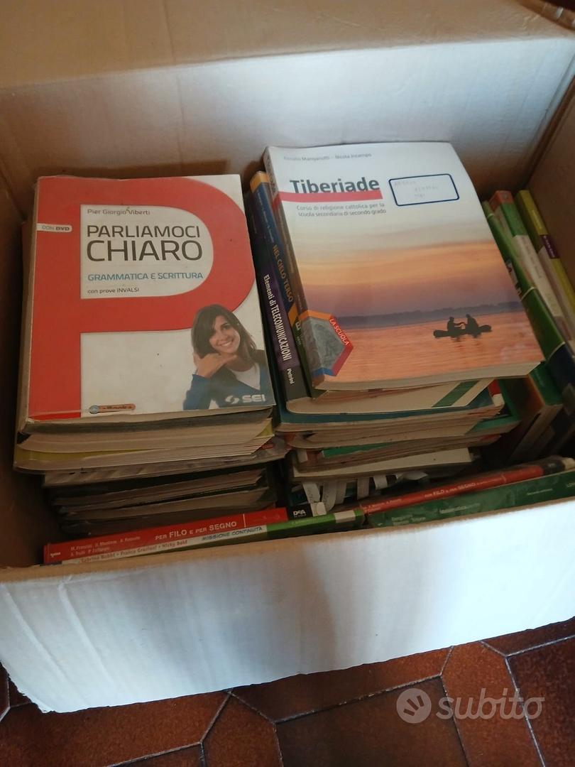 Libri Scolastici delle superiori - Libri e Riviste In vendita a Asti