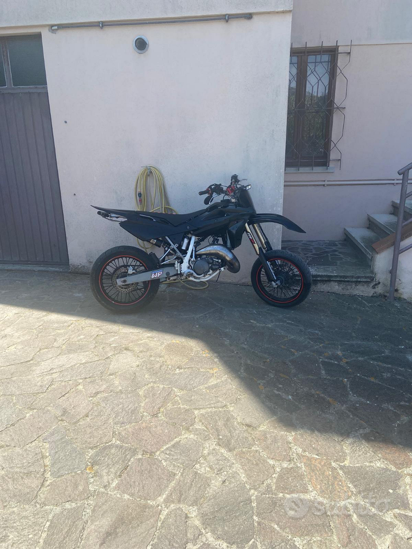 Husqvarna sm 125 - Moto e Scooter In vendita a Pesaro e Urbino