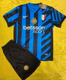 Maglia Inter - Stagione 2024/25 - Sports In vendita a Milano