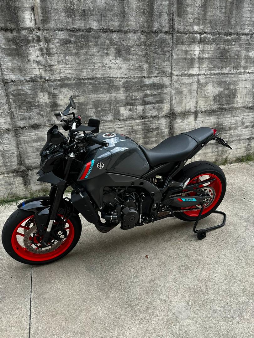 Yamaha mt 09 2022 5600 km - Moto e Scooter In vendita a Milano