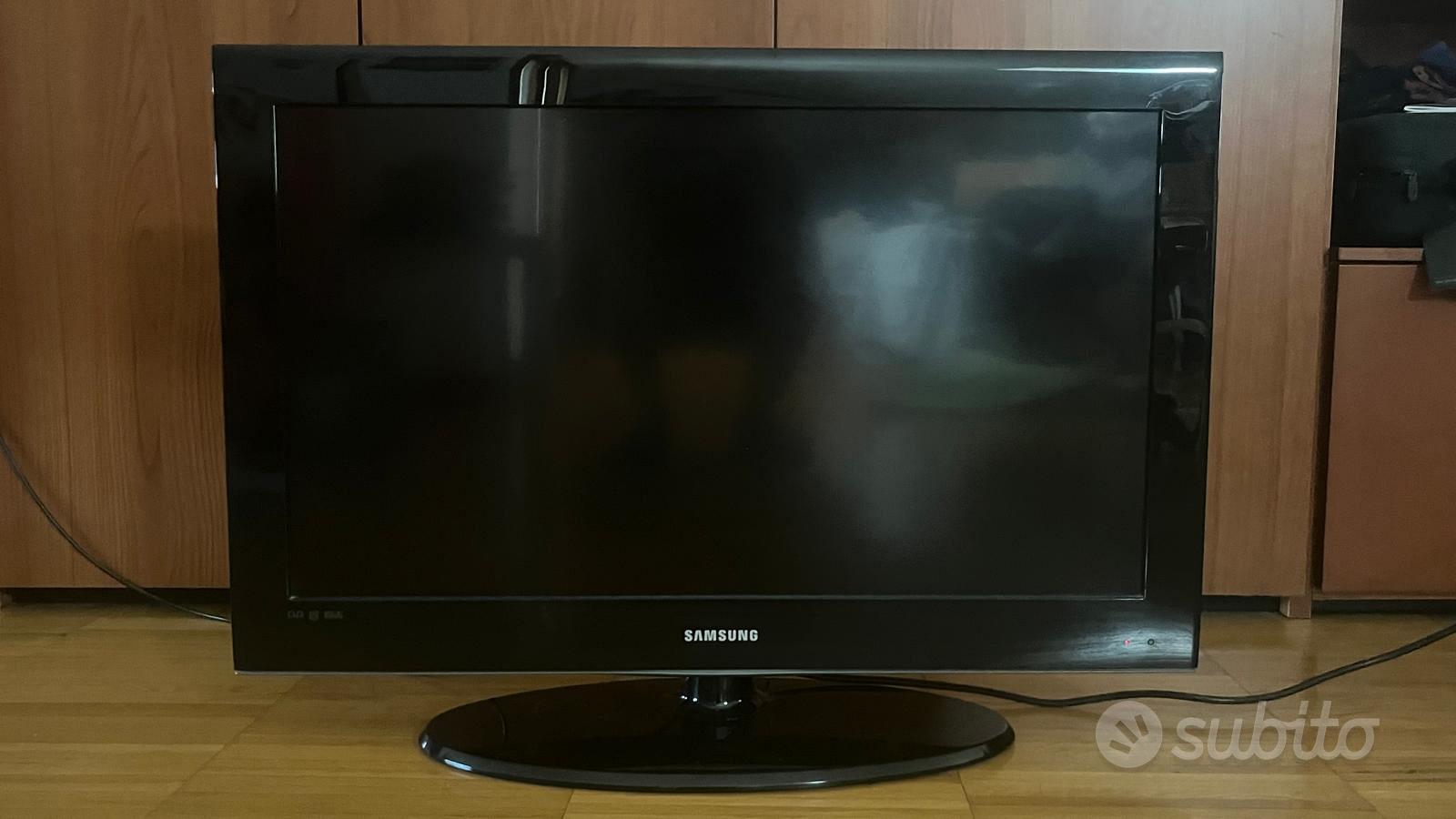 Samsung TV 32" Nero LE32A558P3FXXC Anno 2008. - Audio/Video In vendita ...