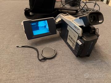 Sony DCR-TRV16E Mini DV Digital Handycam, - Audio/Video In vendita a Verona