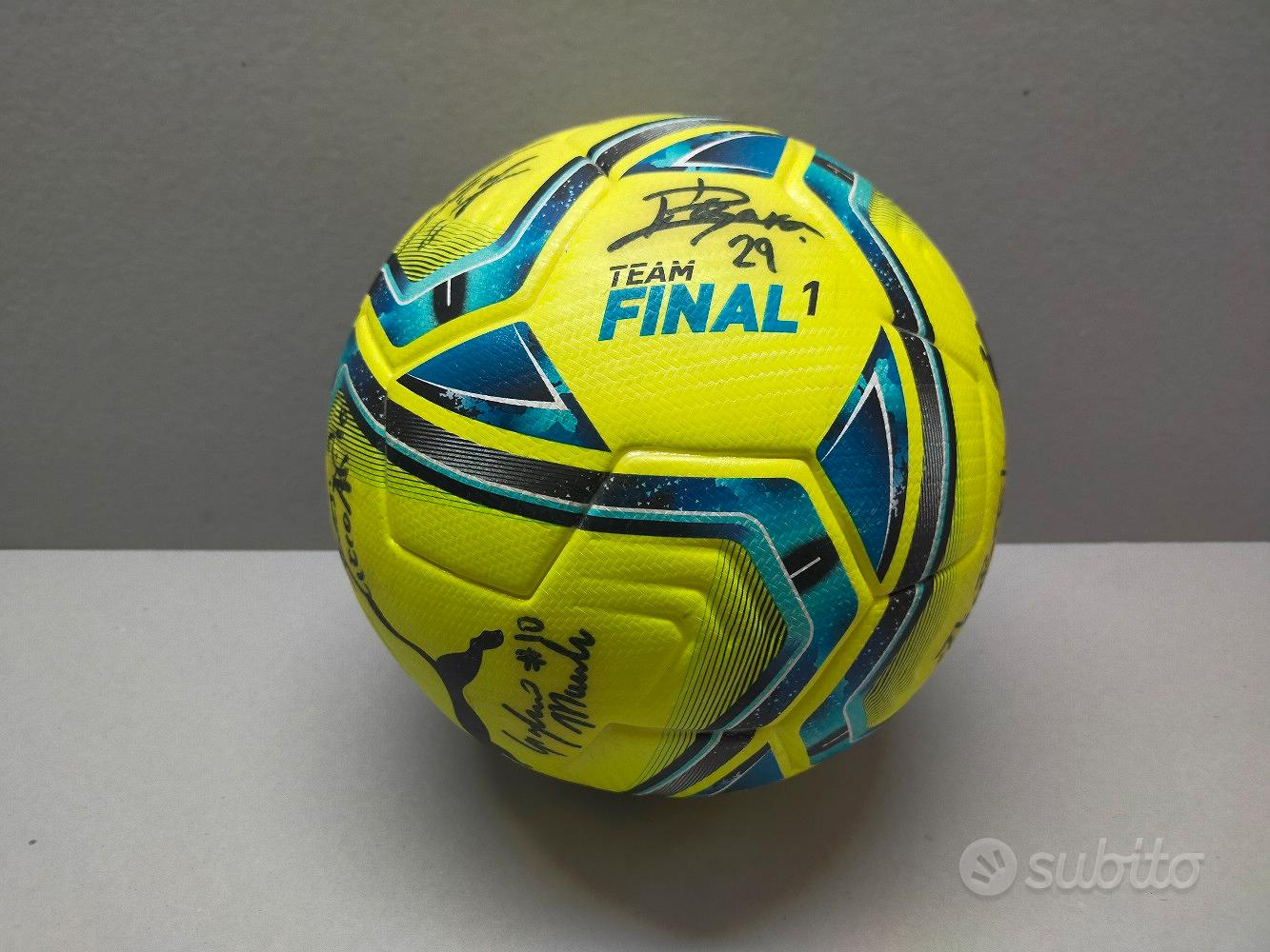 Pallone PUMA Teamfinal FIFA Quality autografato - Sports In vendita a Roma