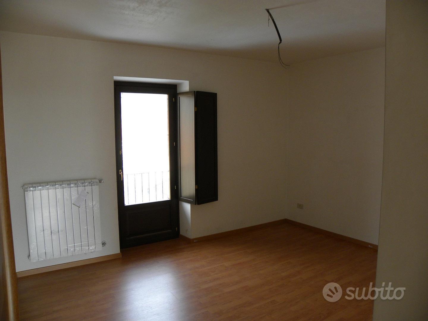 Privato vende appartamento centro paese CONDOVE - Appartamenti In ...