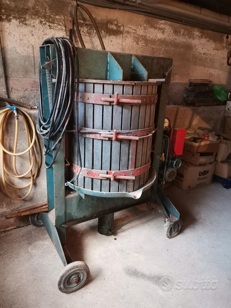 Torchio a pressa per vino elettrico - Altri In vendita a Fermo