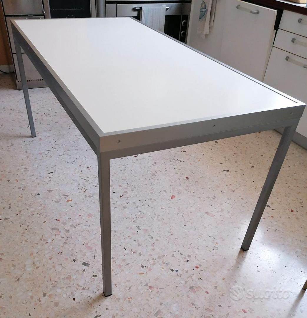 Tavolo in acciaio con 4 sedie - Arredamento e Casalinghi In vendita a ...