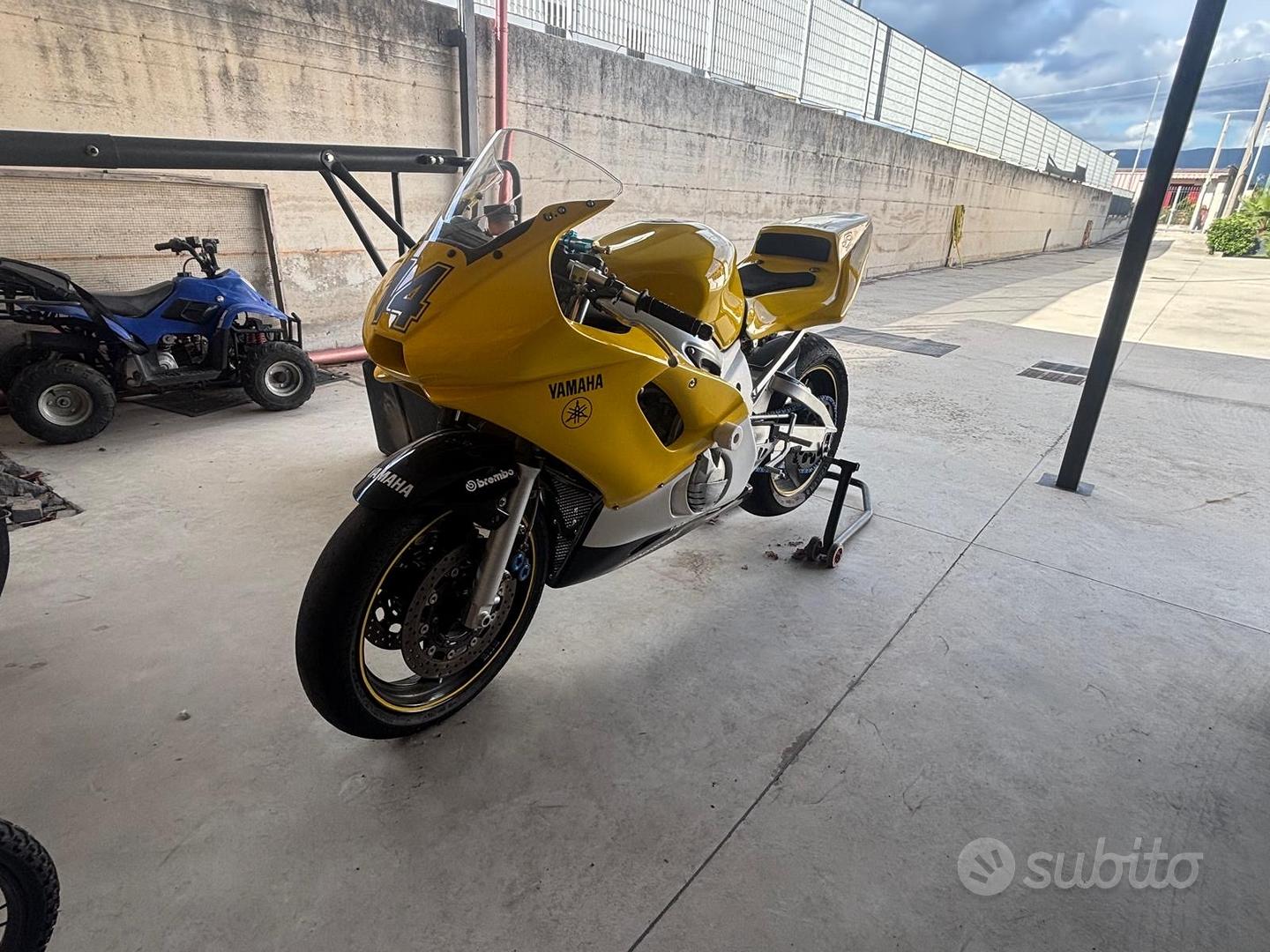 Yamaha YZF R6 - 2002 - Moto e Scooter In vendita a Napoli