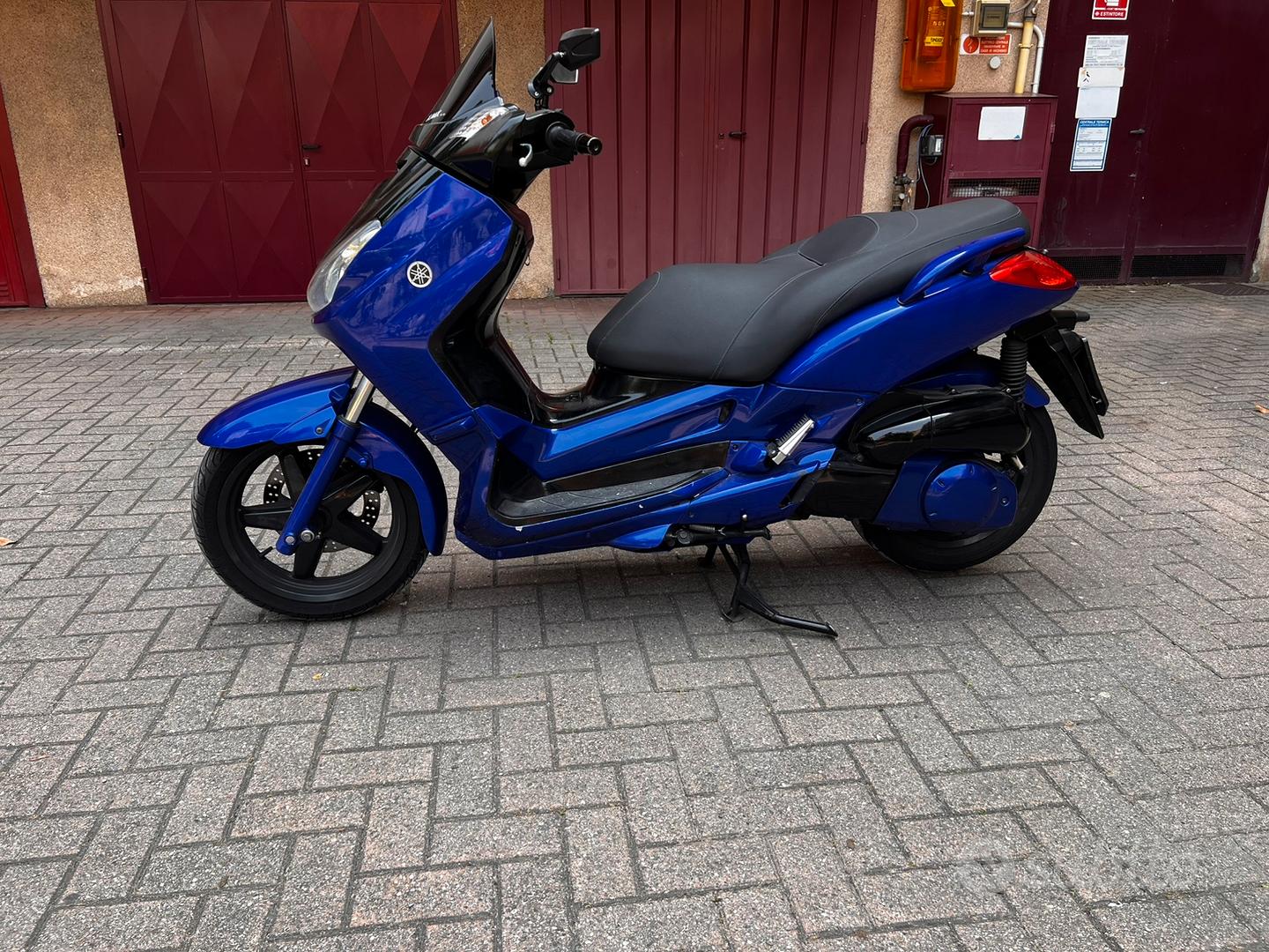 Yamaha xmax 250 - Moto e Scooter In vendita a Milano