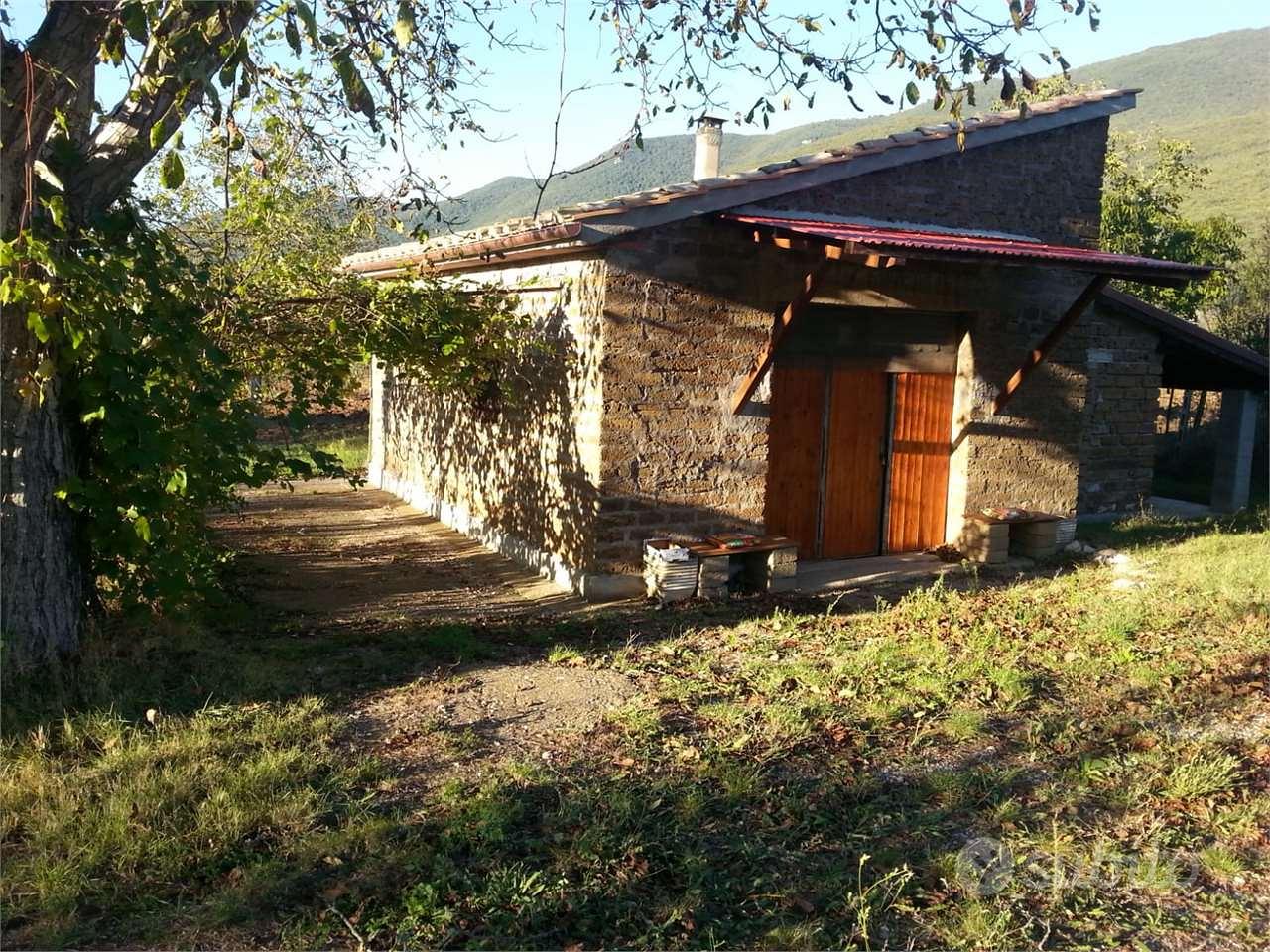 Terreno agricolo con annesso - Terreni e rustici In vendita a Terni Terreno agricolo con annesso - Terreni e rustici In vendita a Terni