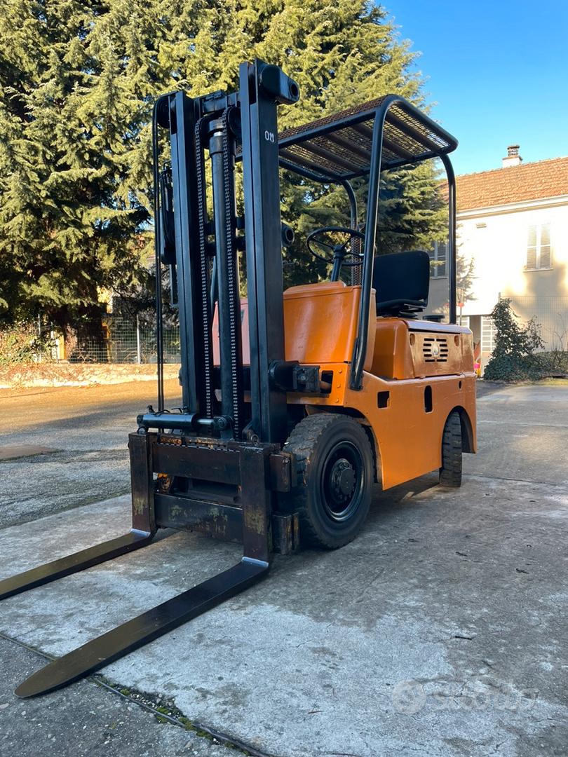 Muletto carrello elevatore om20 diesel - Veicoli commerciali In vendita ...
