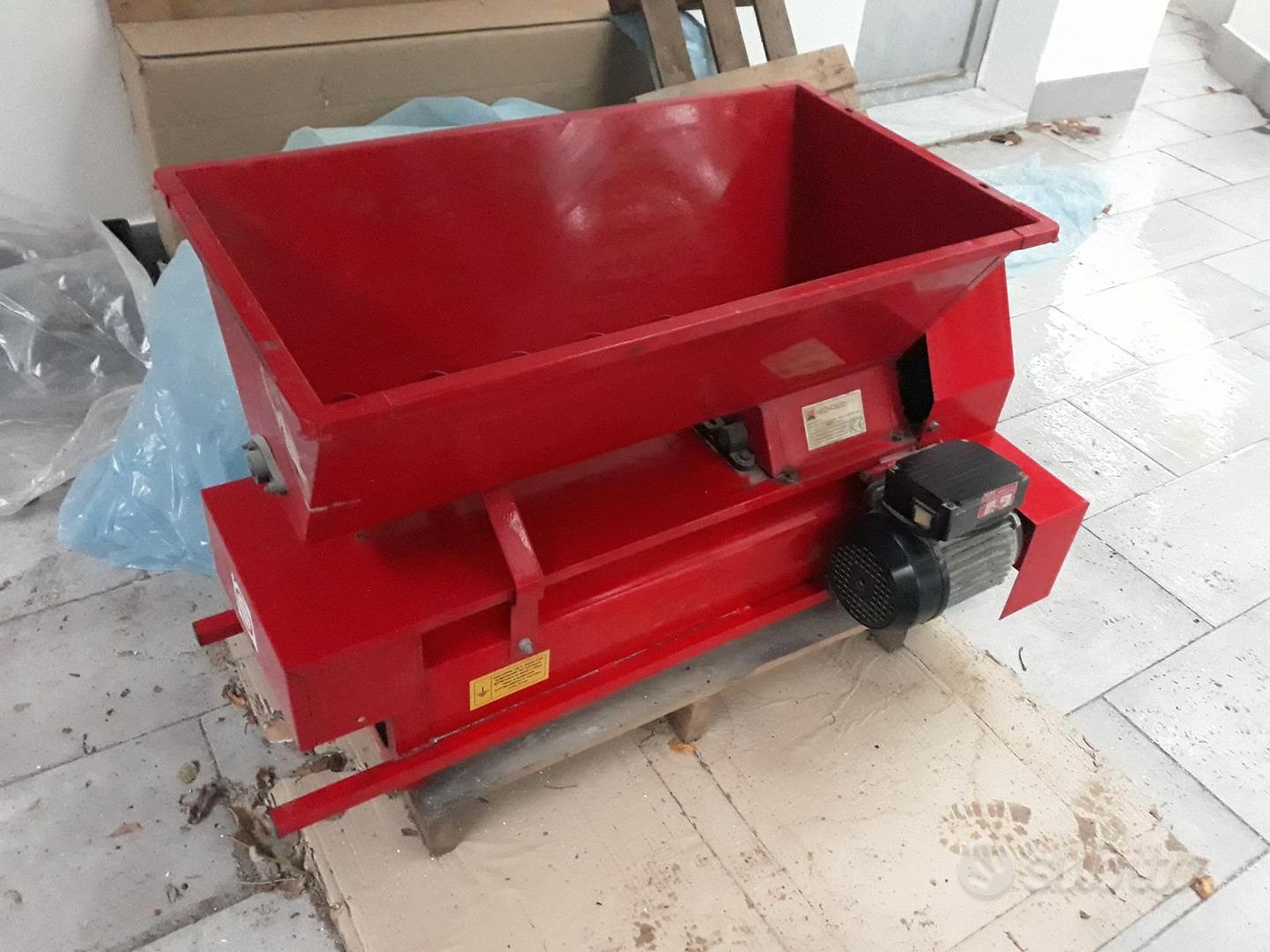 Pigiadiraspatrice + torchio + vasca 500 Lt - Giardino e Fai da te In ...