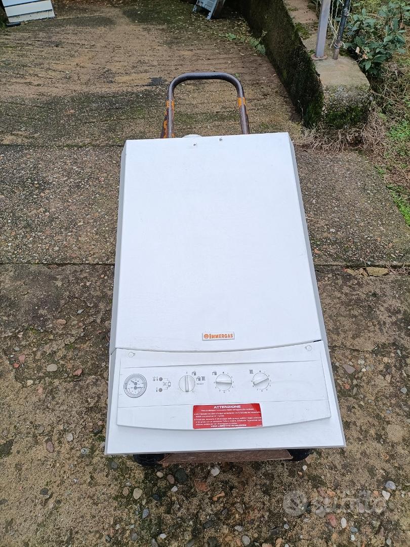 Caldaia Immergas mini eolo camera stagna gas metan - Elettrodomestici ...