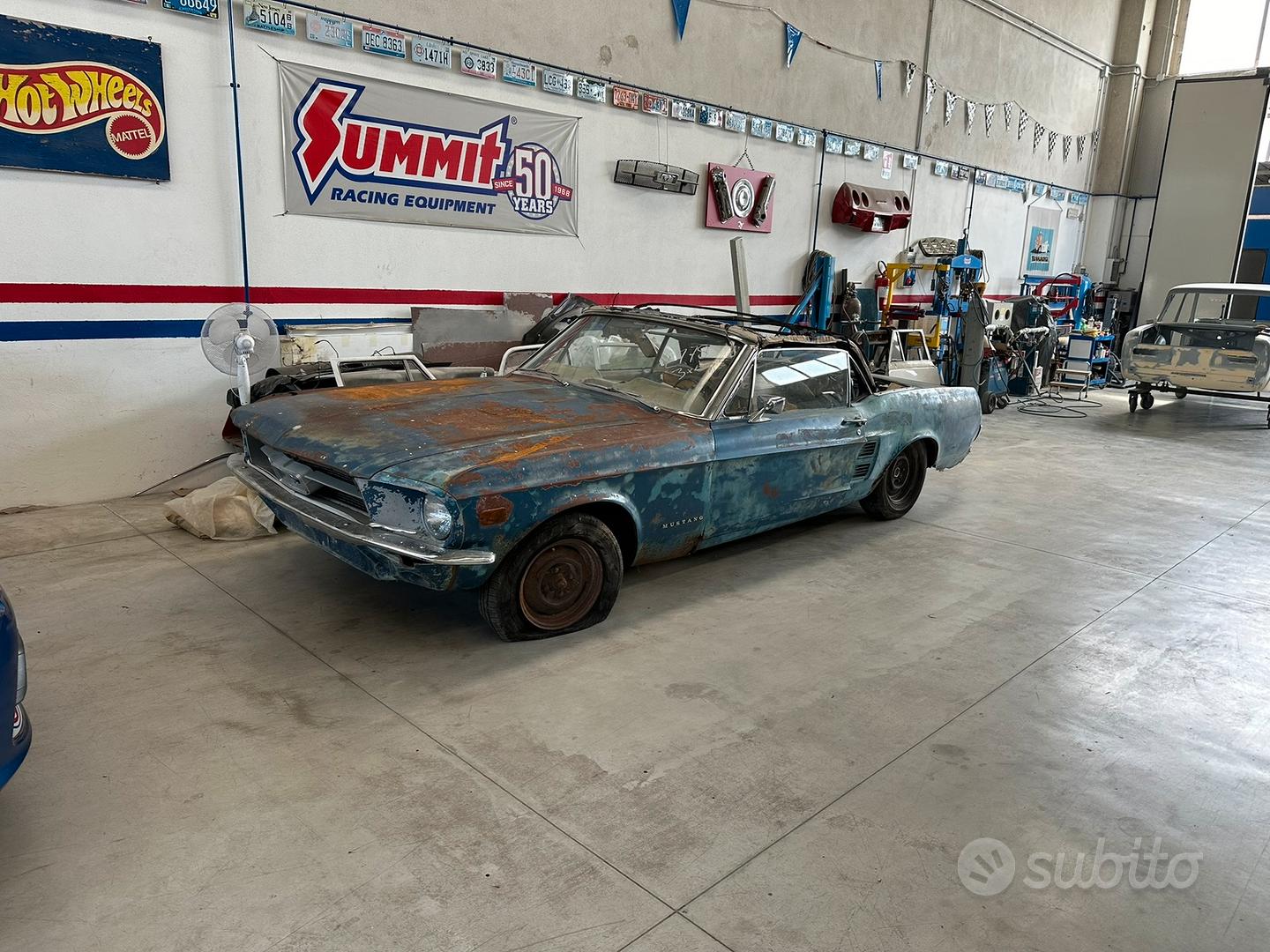 Ford Mustang cabrio 1967 da restaurare - Auto In vendita a Bari