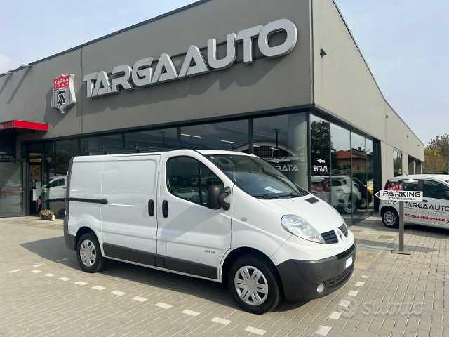 Renault Trafic T27 2.0 dCi/115 PC-TN Furgone DPF - Veicoli commerciali ...