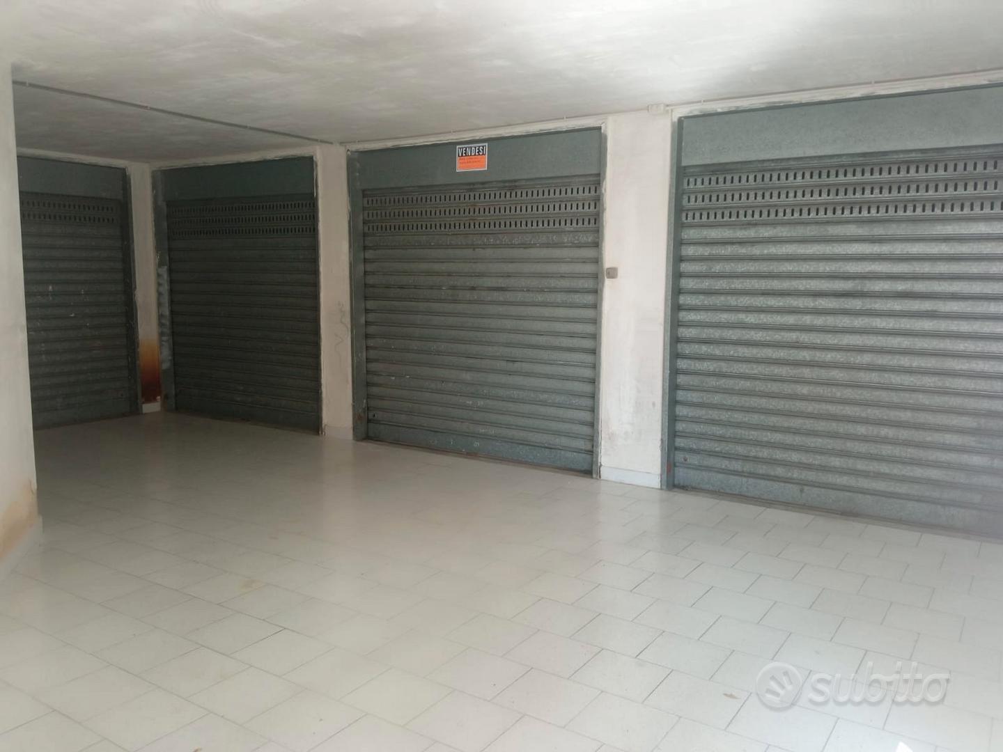 Garage/box - Garage e box In vendita a Salerno