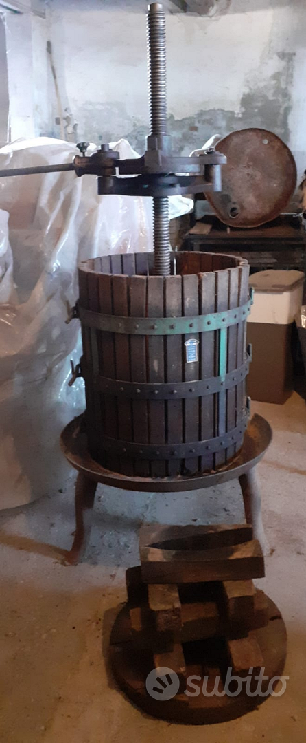 Torchio per uva - Collezionismo In vendita a Verona