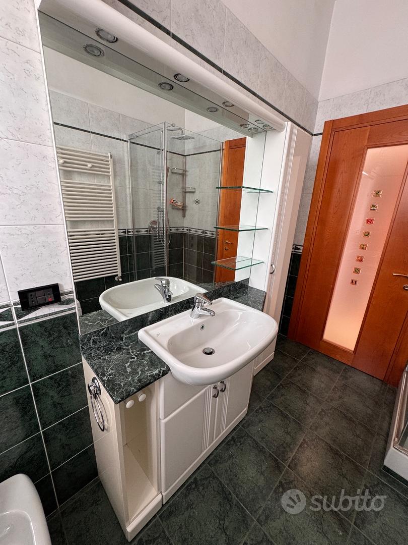 mobile bagno completo, - Arredamento e Casalinghi In vendita a Milano