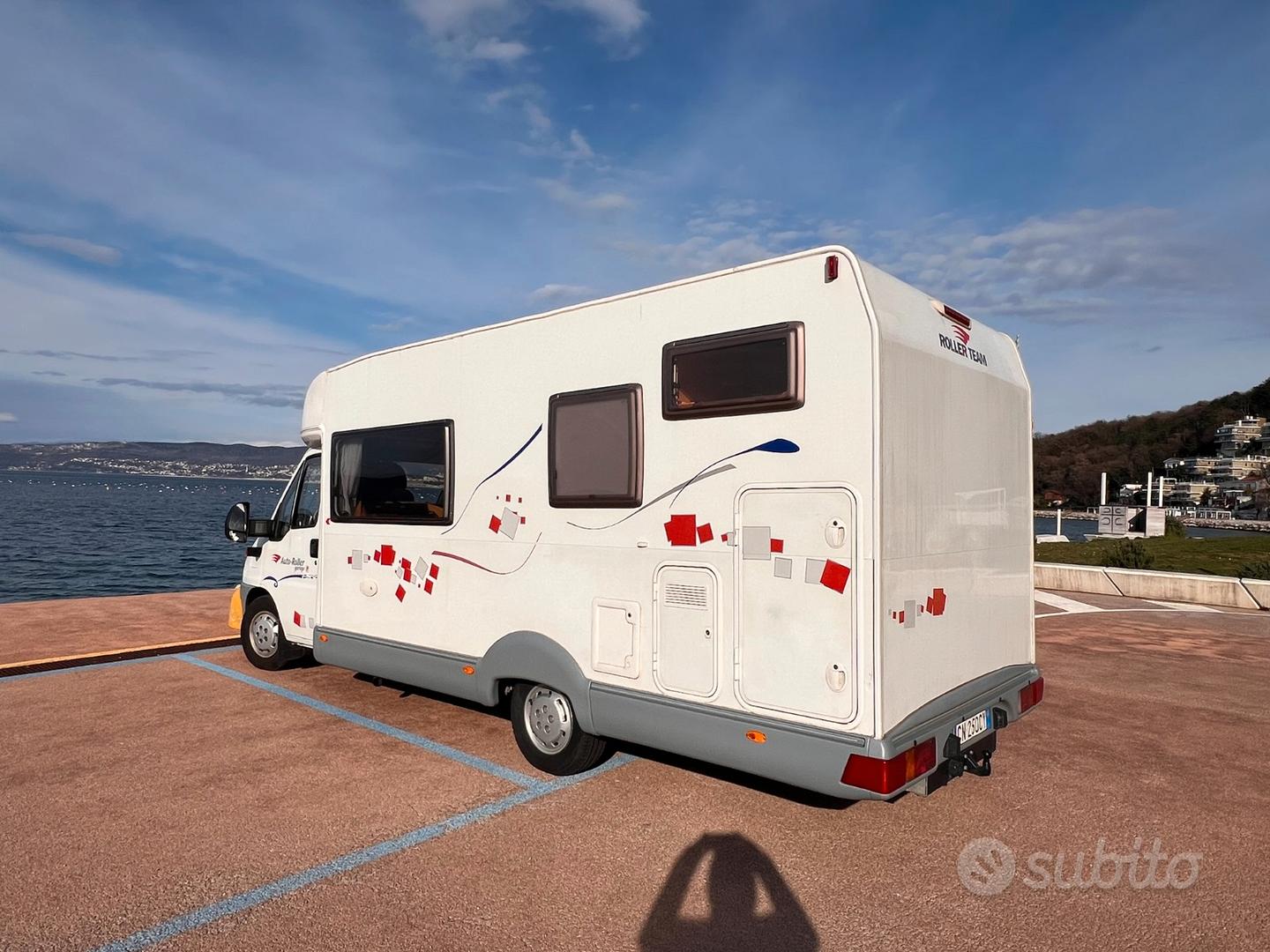 Camper Roller Garage P Semi-integrale - Caravan e Camper In vendita a ...