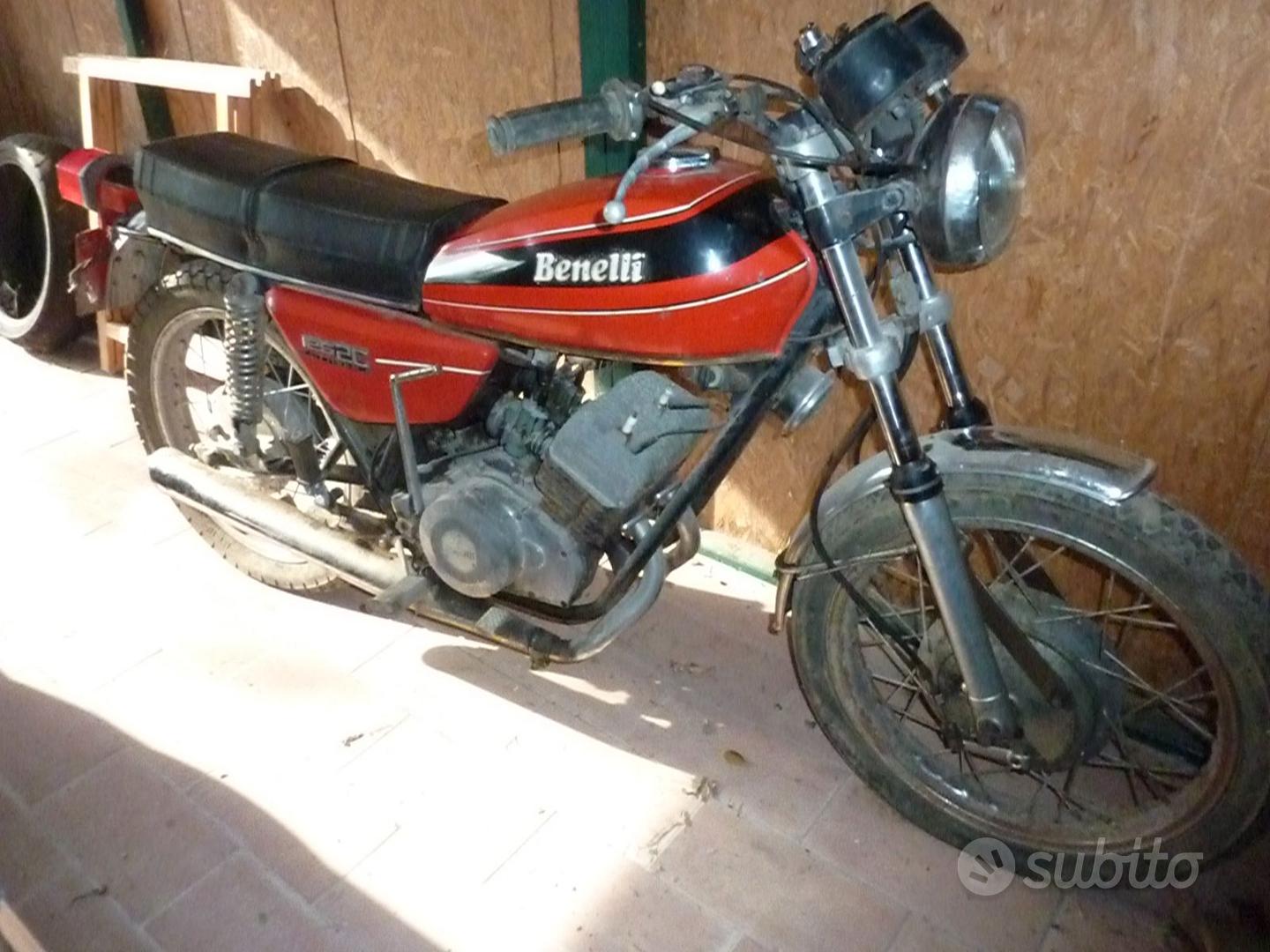 Benelli 125 2C ricambi - Accessori Moto In vendita a Siena