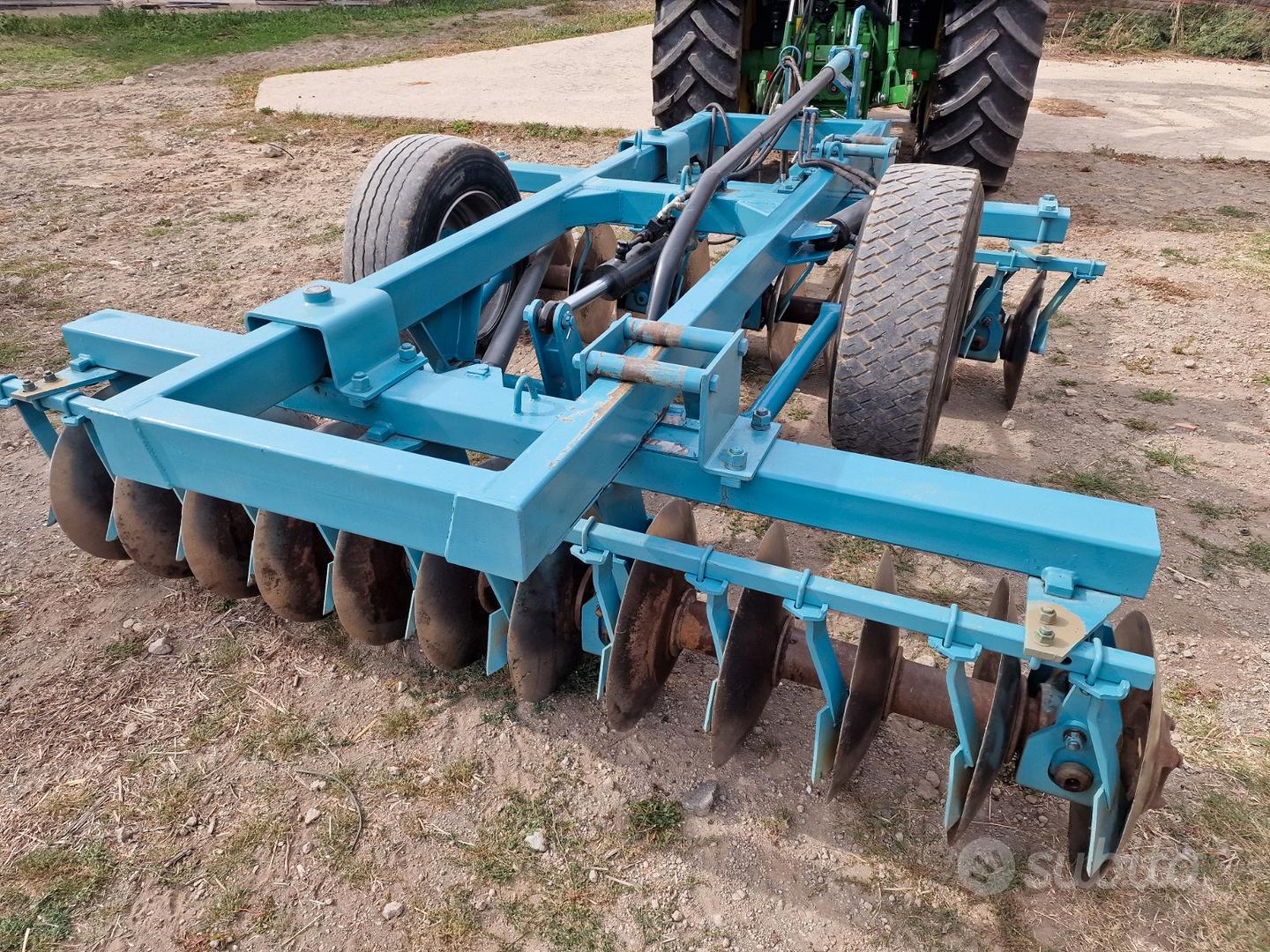 Erpice a dischi carrellato - Veicoli commerciali In vendita a Viterbo