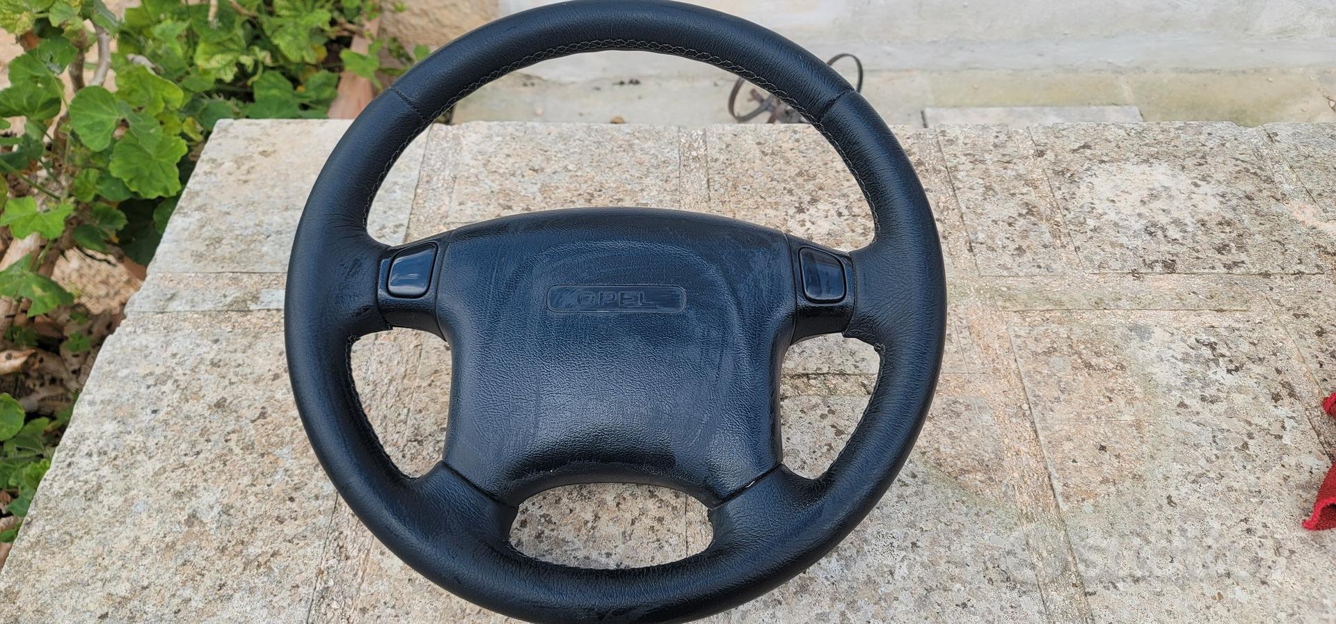 volante Opel frontera in Vera pelle - Accessori Auto In vendita a Brindisi
