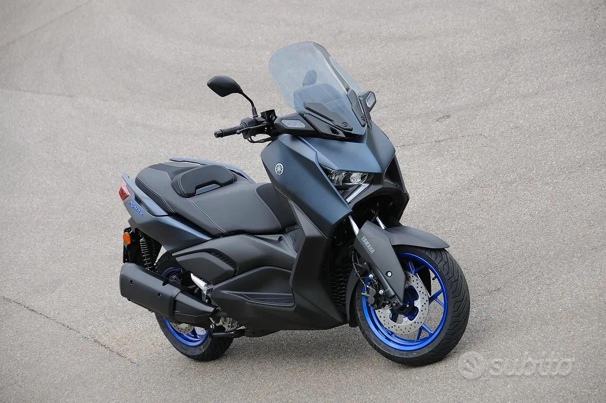 Yamaha XMAX 300 luglio 2024 solo 3919km come nuovo - Moto e Scooter In ...
