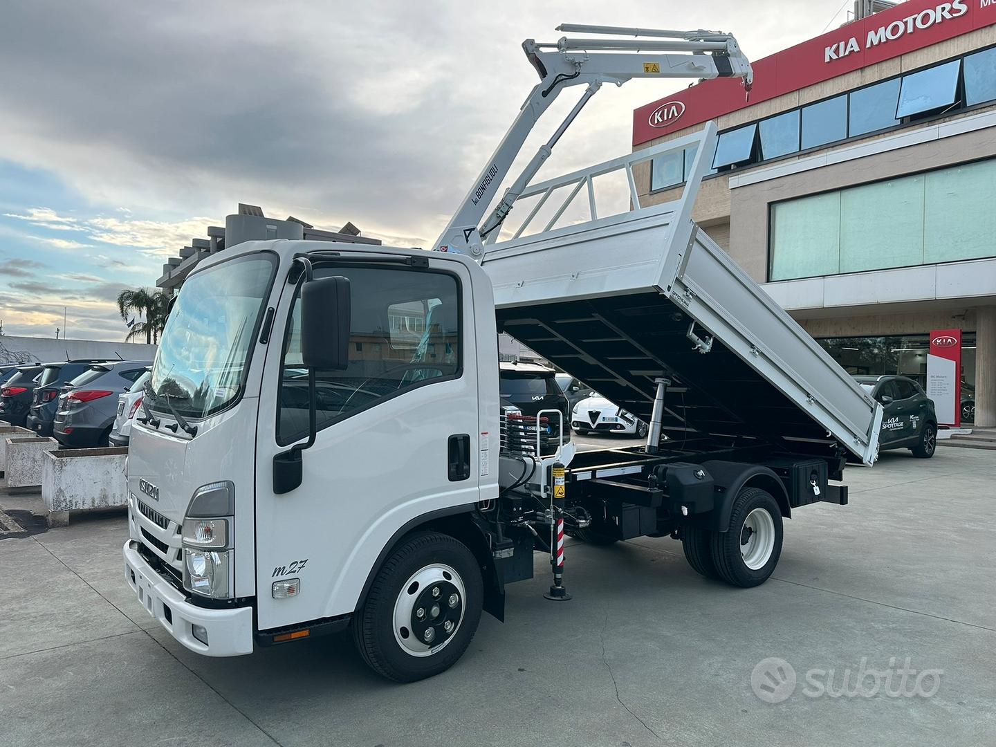 Isuzu M27 Ribaltabile e Gru - Veicoli commerciali In vendita a Lecce