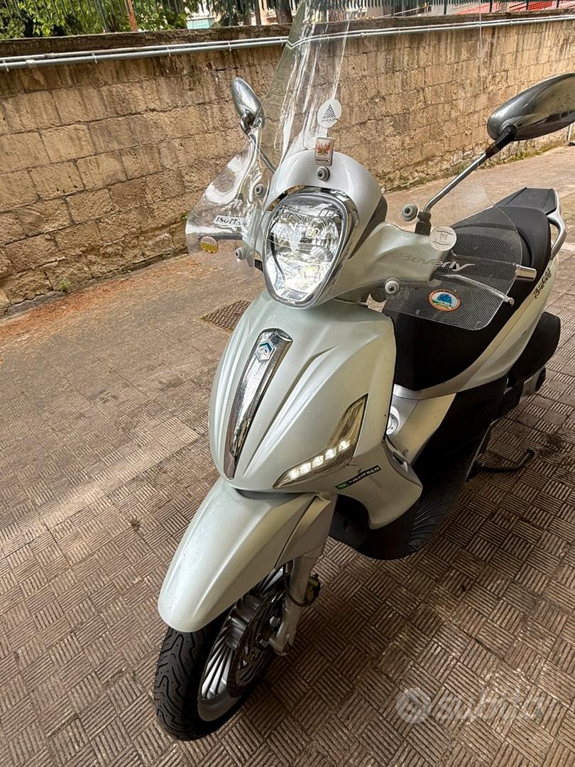 Piaggio Beverly 300 i.e. perfetto - Moto e Scooter In vendita a Napoli