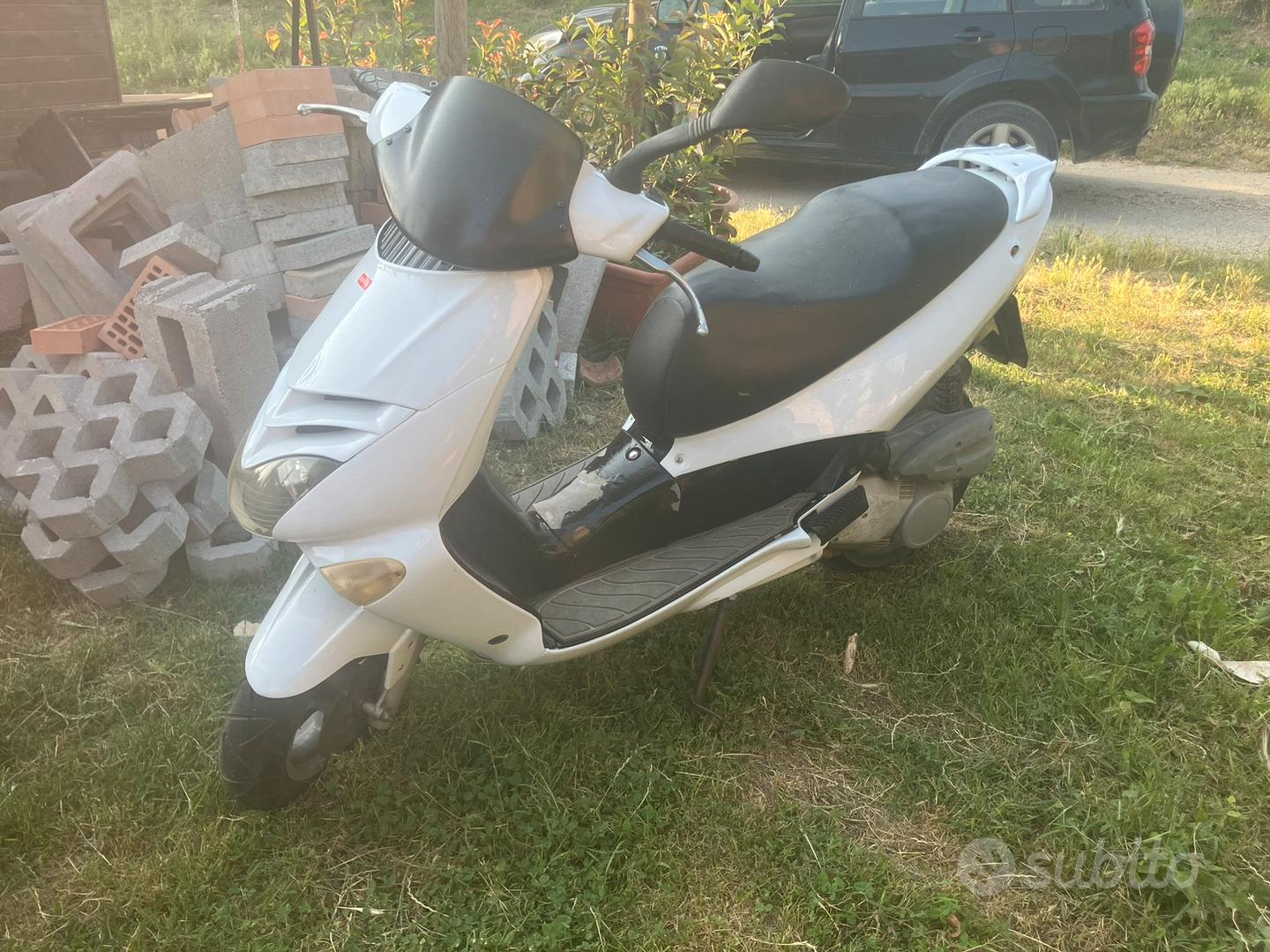 Aprilia leonardo 125cc - Moto e Scooter In vendita a Terni