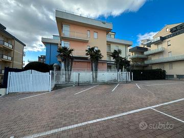 Subito - Immobiliare Rinaldelli Srl - Svegliarsi con il rumore del mare ...