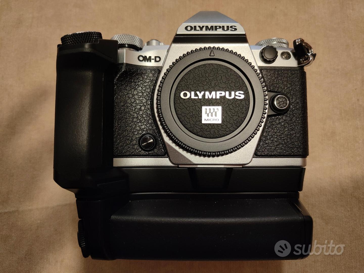 OLYMPUS E-M5 MARK II + impugn.vertic.OLYMPUS HLD6P - Fotografia In ...