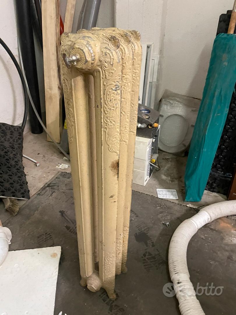 Calorifero termosifone ghisa piedini antico - Arredamento e Casalinghi ...