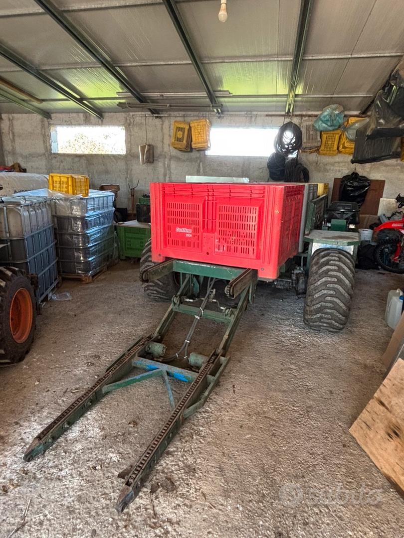 Transporter porta Bins - Veicoli commerciali In vendita a Latina