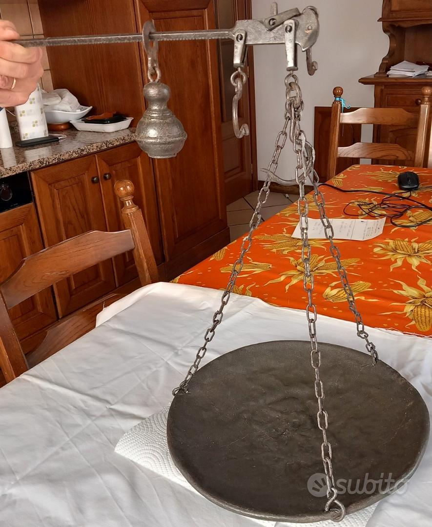Antica bilancia stadera in ferro forgiato - Collezionismo In vendita a ...