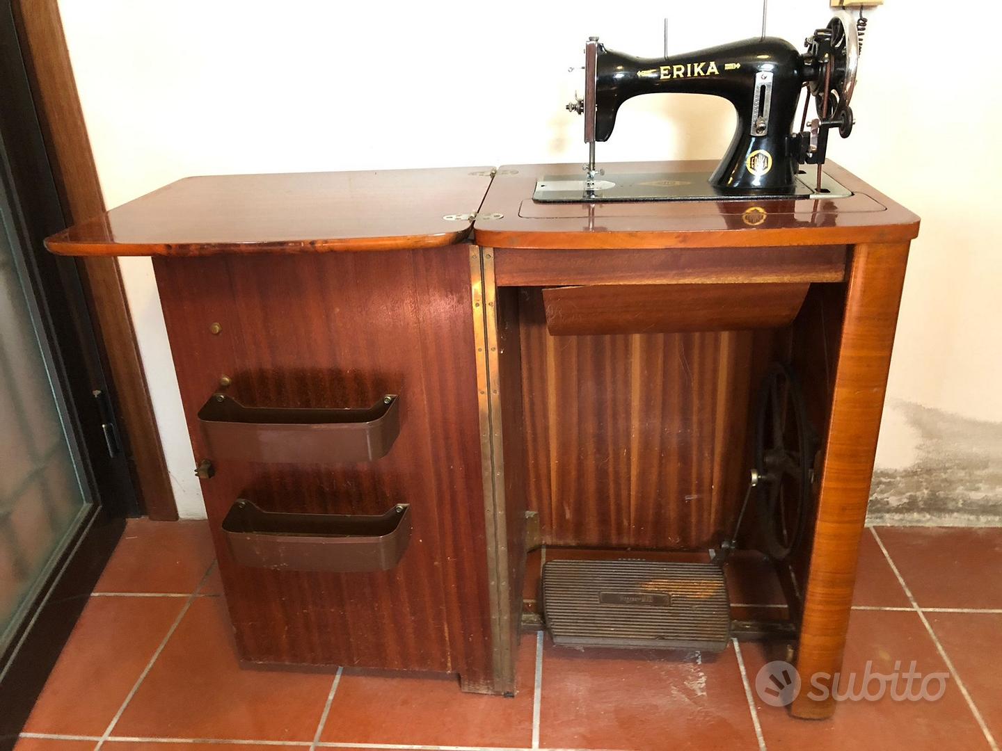 Macchina da cucire Erika - Vintage - Collezionismo In vendita a Bologna