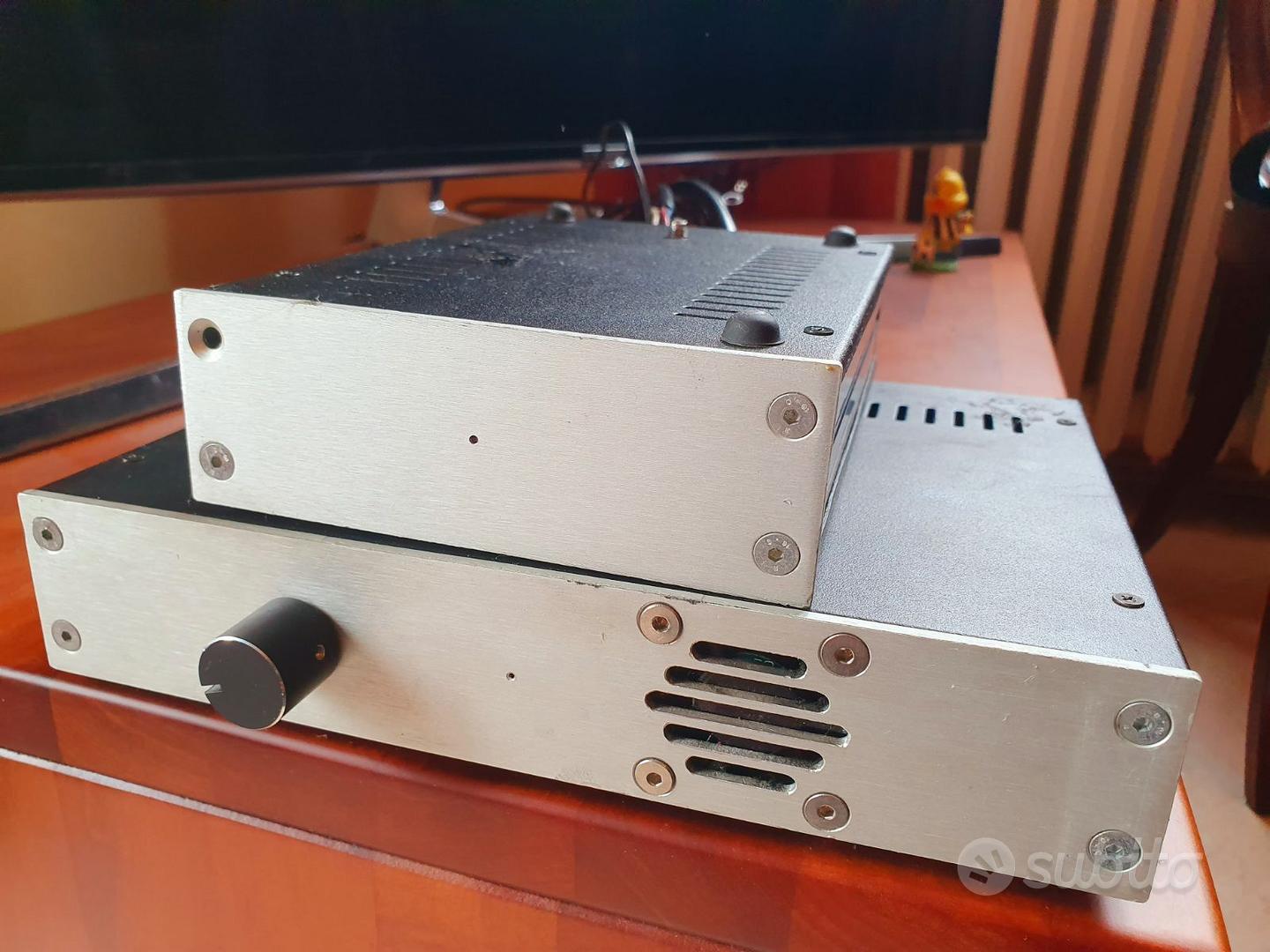 PREAMPLIFICATORE A VALVOLE , CAR AUDIO - Audio/Video In vendita a Torino