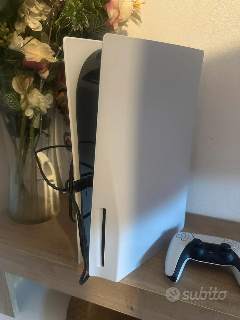 PS5 + 2 controller - Console e Videogiochi In vendita a Verona