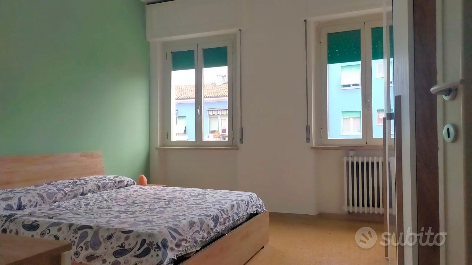 Camera matrimoniale ad uso singolo - Camere/Posti letto In affitto a Verona
