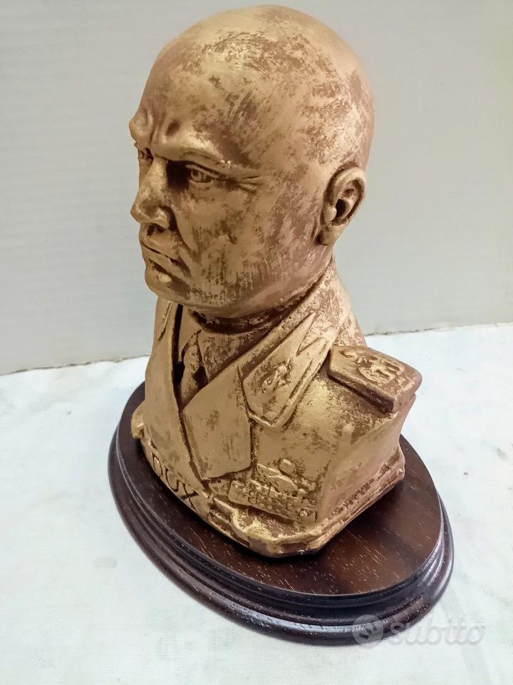 Busto del Duce Benito Mussolini su base in legno - Collezionismo In ...