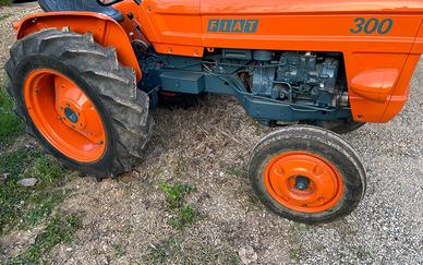 Subito - Luana - Fiat 300 ripristinato targato con sollevatore ...