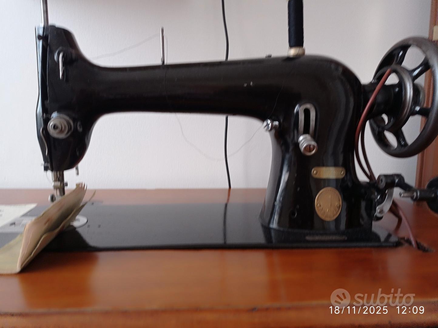 macchina da cucire Singer. - Collezionismo In vendita a Milano