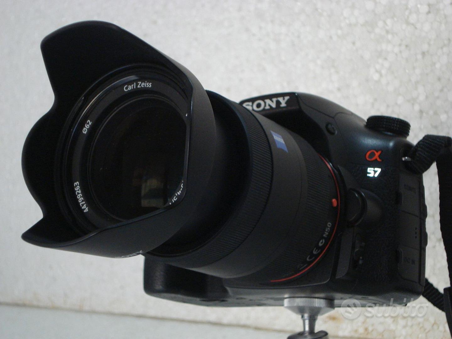 REFLEX SONY CON OBIETTIVO ZEISS - Fotografia In vendita a Como