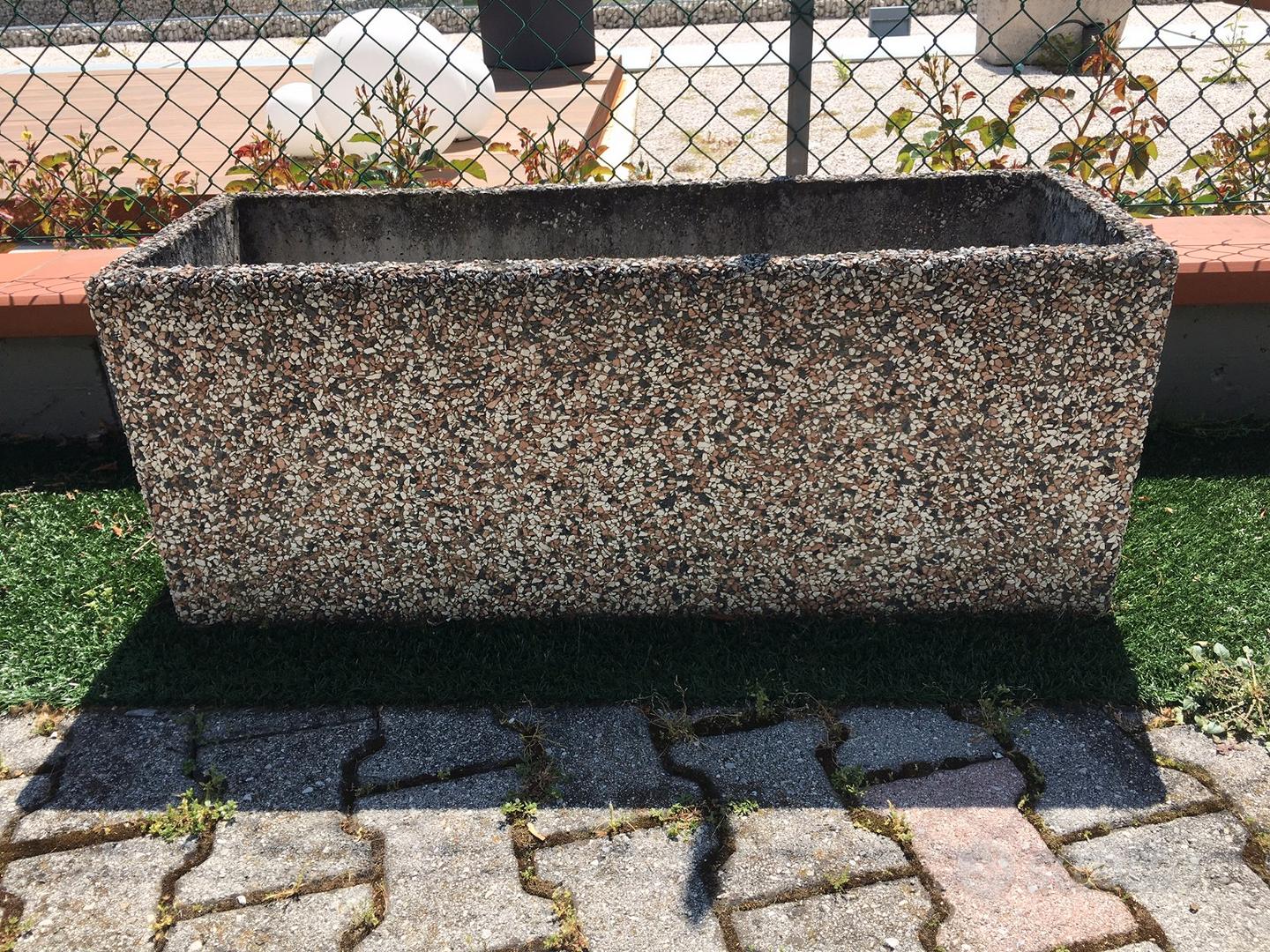 Fioriera in cemento ghiaia colorata - Giardino e Fai da te In vendita a ...