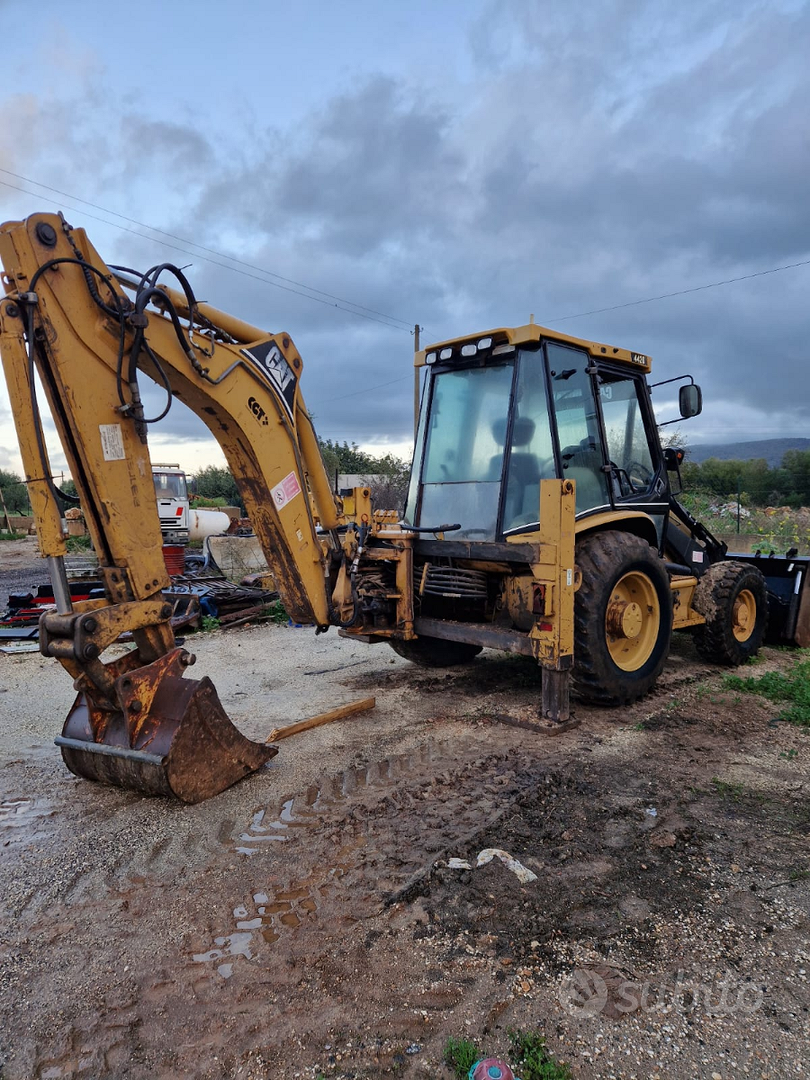 Terna Caterpillar 442D - Veicoli commerciali In vendita a Siracusa