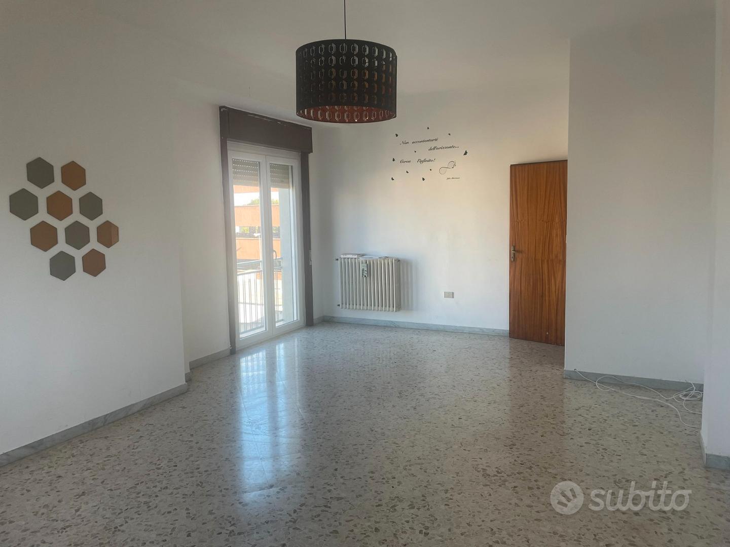 Luminoso trivani Triggiano - Appartamenti In affitto a Bari