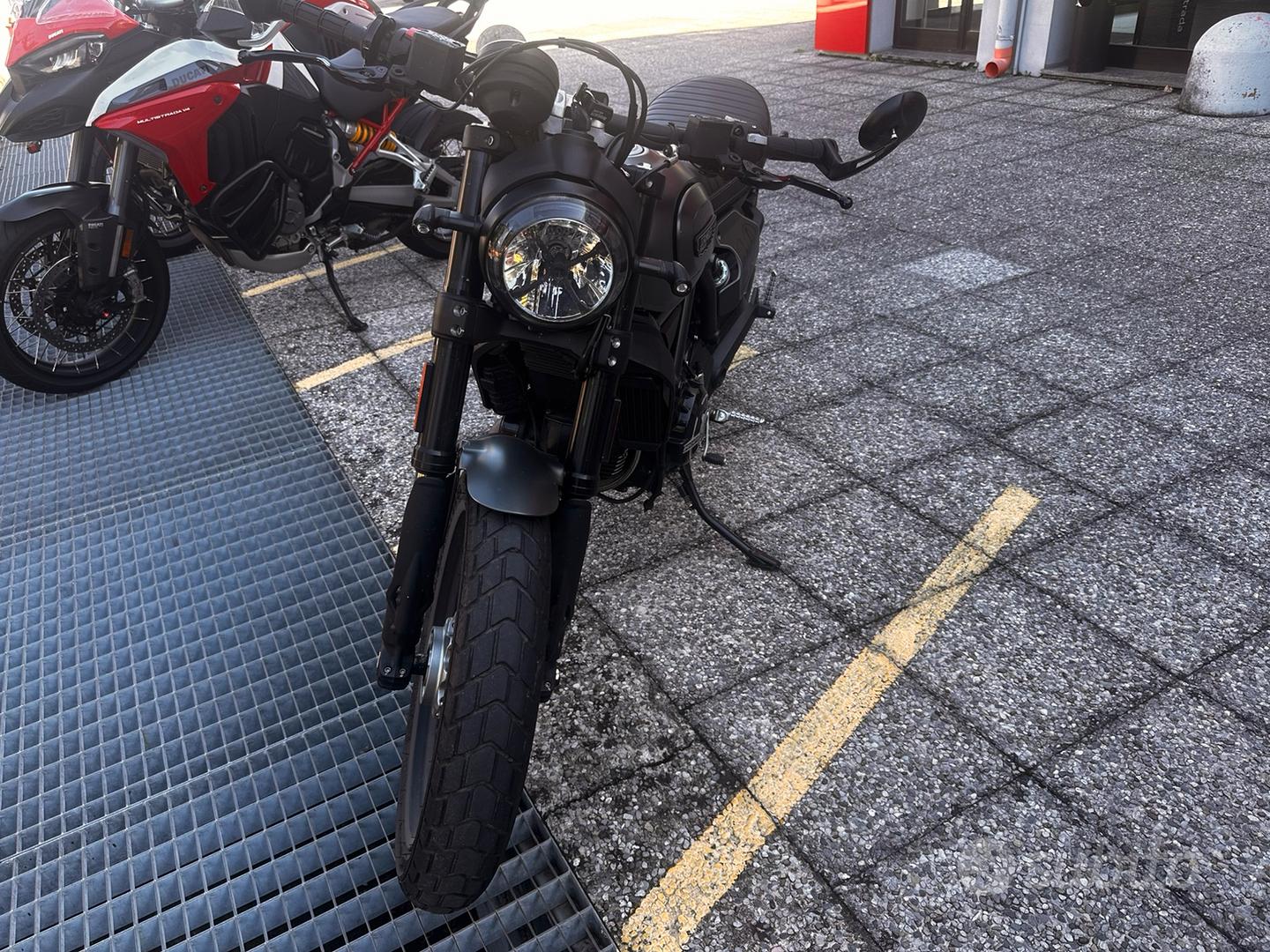 Ducati scrambler nightshift - Moto e Scooter In vendita a Milano