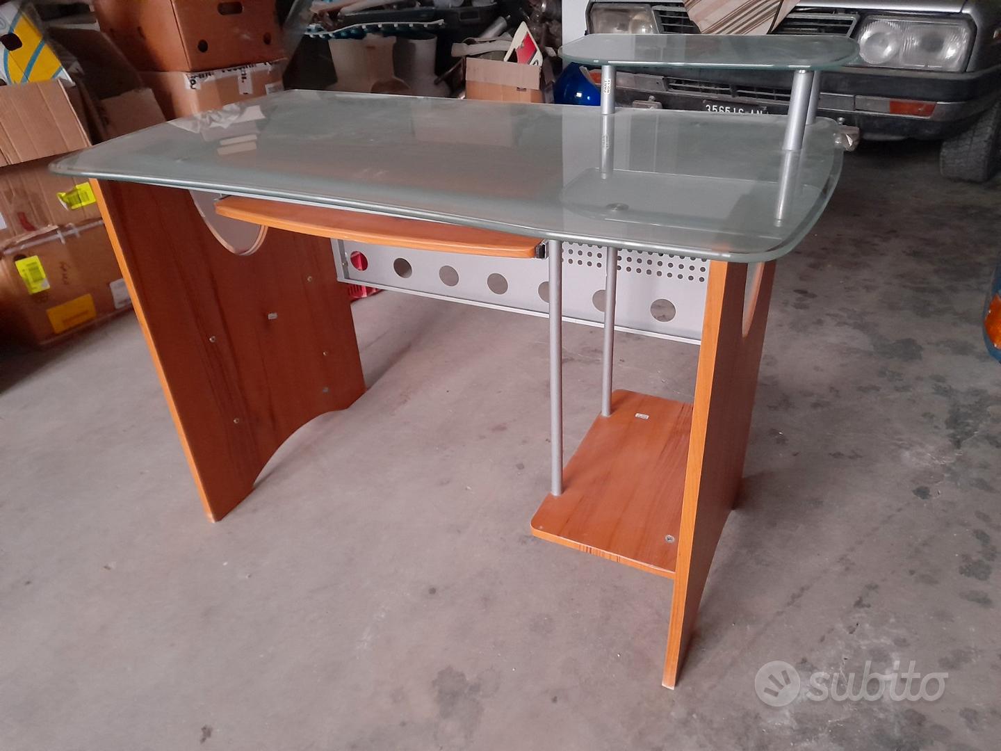 Elegante scrivania in legno e vetro - Arredamento e Casalinghi In ...