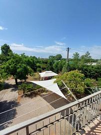 Proprietà con 3 unità e verde - vicino al mare - Ville singole e a ...