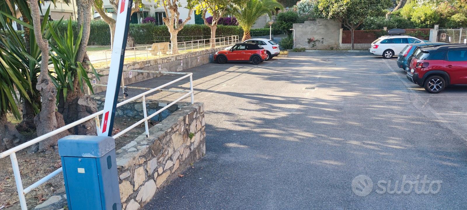 Posto auto - Garage e box In vendita a Savona